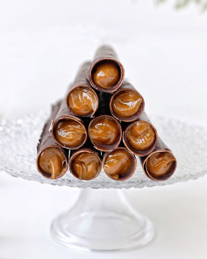 Cuchuflis con manjar - Bread & Cake